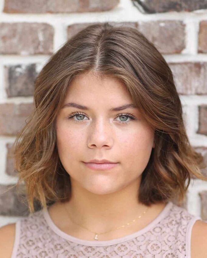 Lia McHugh Age, Biography, Net Worth, Parents, Birthday, Height, Wiki ...