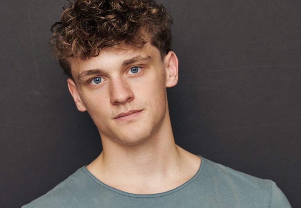 Ben Cook Age, Net Worth, Biography, Girlfriend, Height » Trengezie