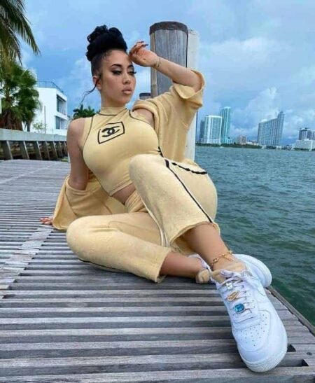 Kali Uchis Age, Biography, Net Worth, Boyfriend, Height » Trengezie