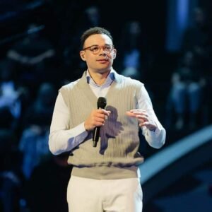 Tauren Wells Age, Biography, Net Worth, Wife, Height » Trengezie